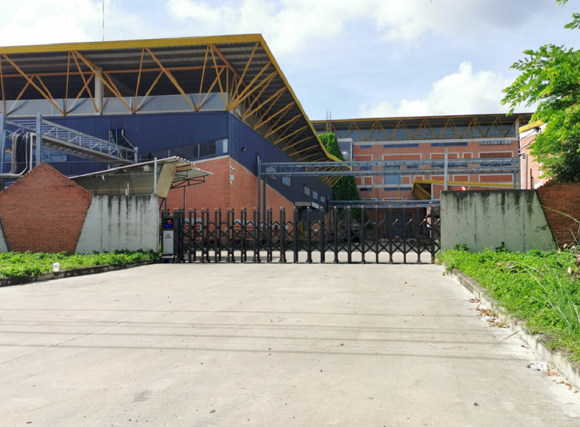 HRX | Cửa cổng xếp